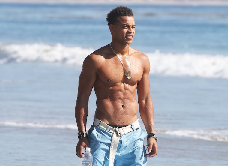 Aktori amerikan me trup të mrekullueshëm që do ja kishin zili të gjithë ...