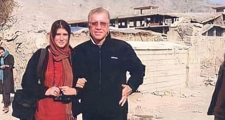 Behgjet Pacolli kujton lirimin e Shqipe Hebibit dhe dy kolegëve të saj ...