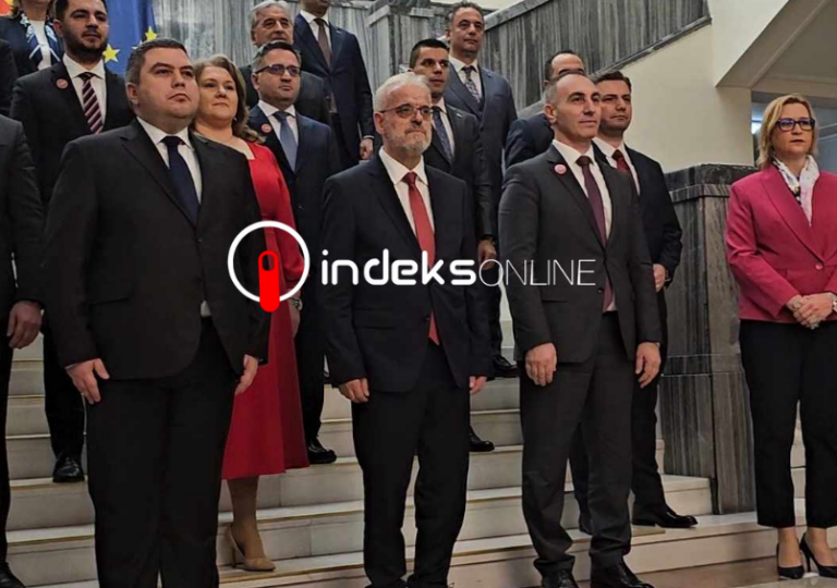Xhaferi sot e pranon detyrën si kryeministër i Maqedonisë së Veriut ...