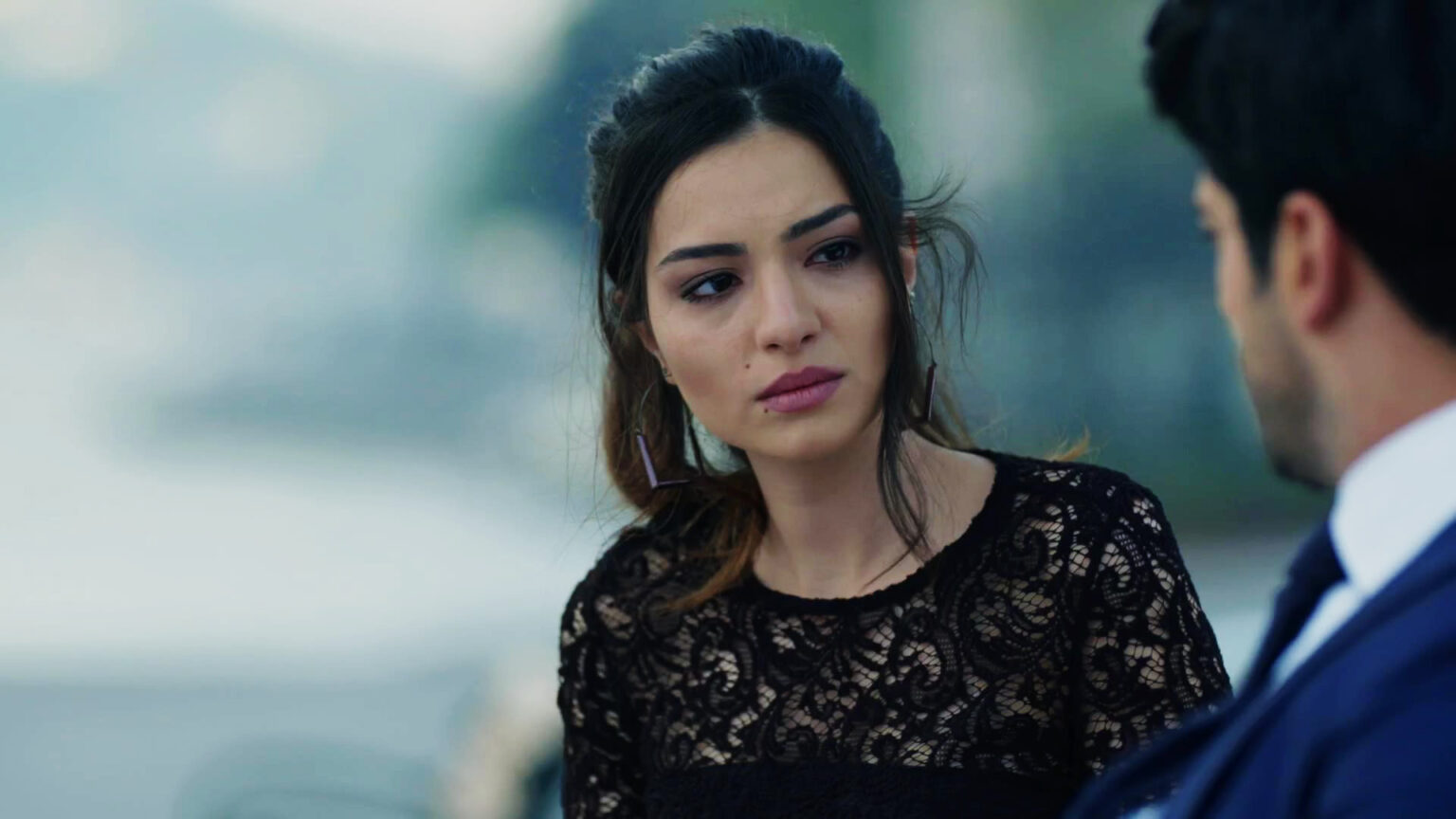 Martohet Asu e “Kara Sevda”, ky është fatlumi – Indeksonline.net