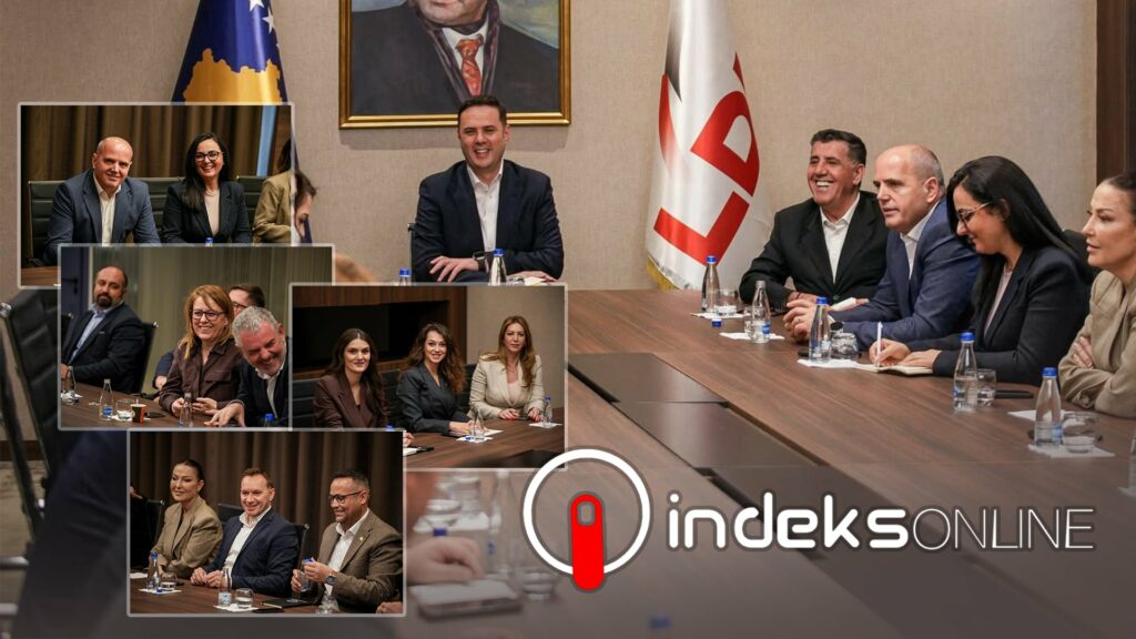Abdixhiku mbledh deputetët e rinj të LDK-së në një takim, disponim e buzëqeshje në takim ...
