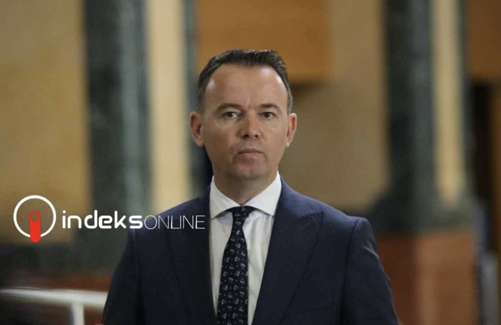 Faton Peci zyrtarizohet sot si kandidat i VV-së për krytar të ...