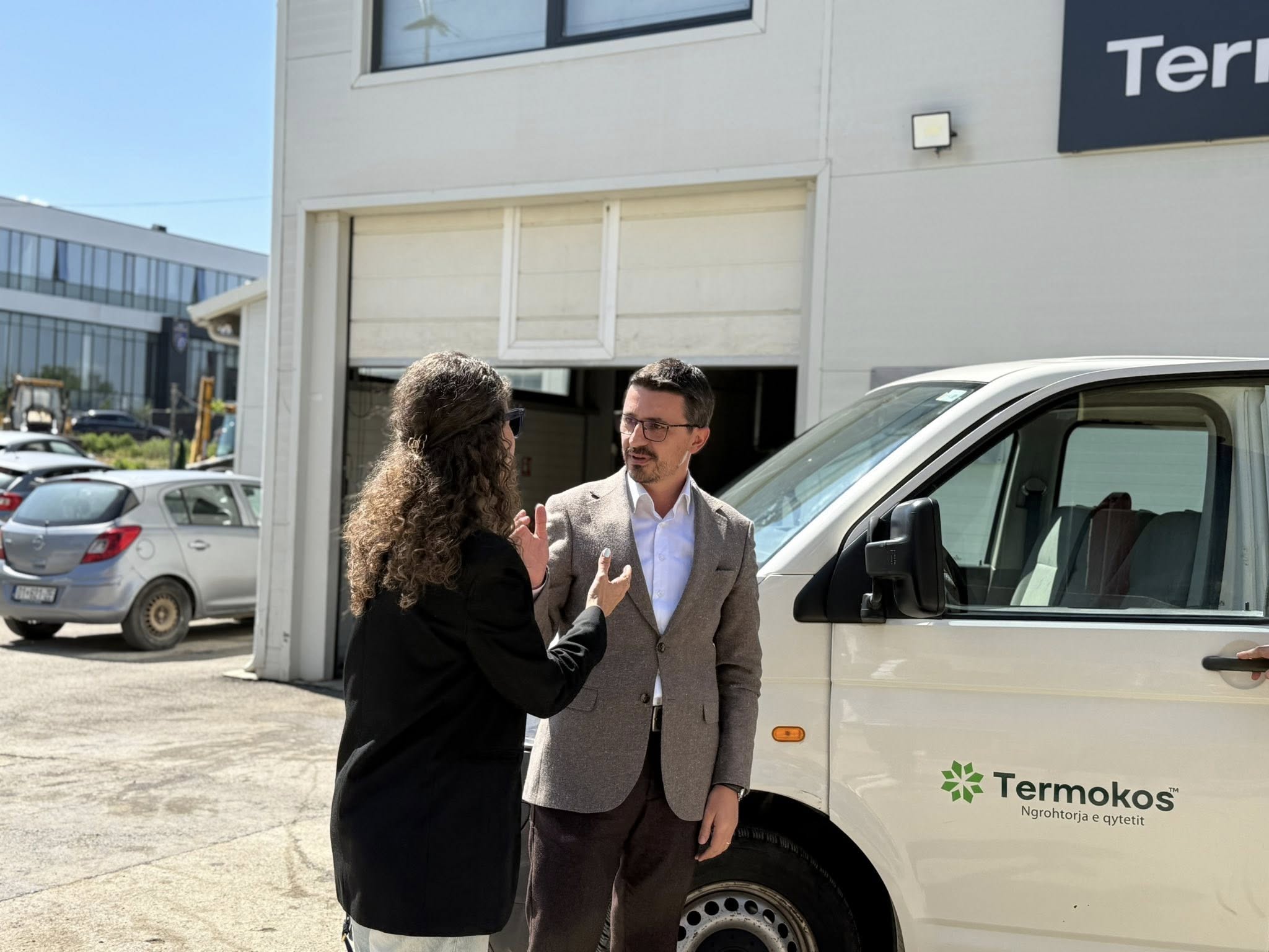 NP “Termokos” i dhuron një kamionetë NPL “Gjelbër” – Indeksonline.net