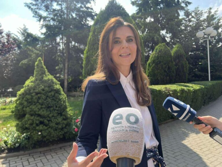 Çitaku për qasjen e Trumpit: Kurtit s’i bëhet vonë, Kosova të jetë e ...