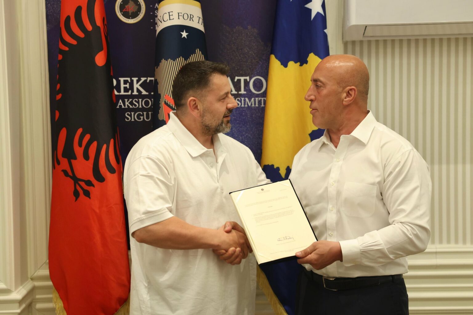 Bekë Berisha publikon listën e kandidatëve për asamblenë komunale të ...