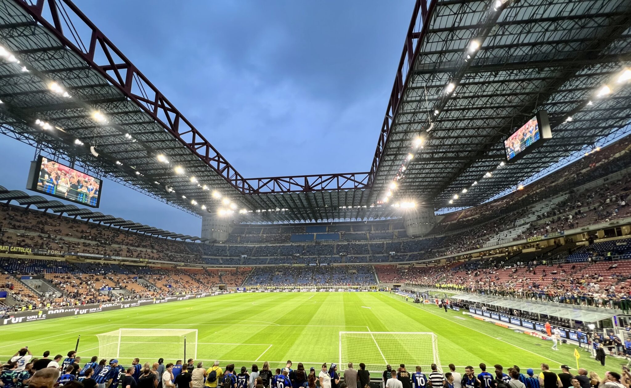 Milani dhe Interi po përgatisin risi të mëdha për stadiumin e ri San Siro, i cili pritet të ...