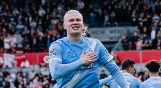 "Mauruuru koe, e tama," ko ta Haaland he matua kua pai ake ana keemu