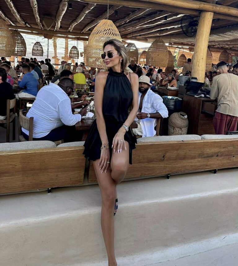 Lola Haradinaj ndez rrjetin me superformat e saj trupore! (Foto ...