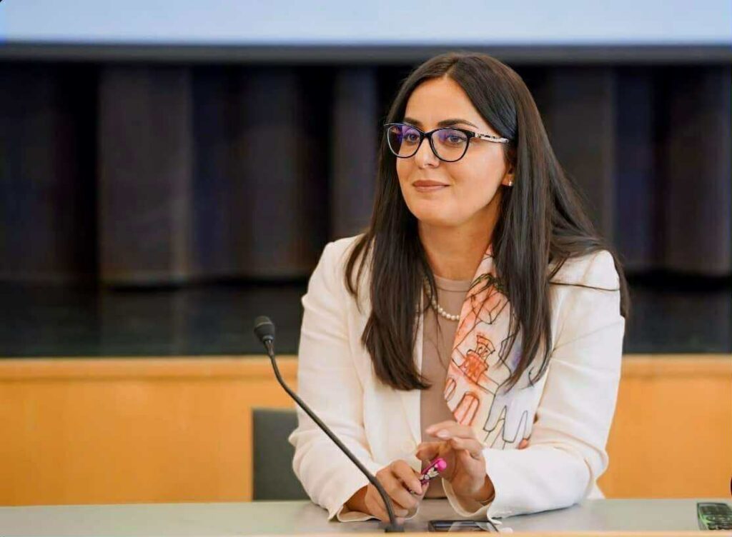 Lushaku-Sadriu: Rënia e numrit të studentëve, dështim i madh shtetëror ...