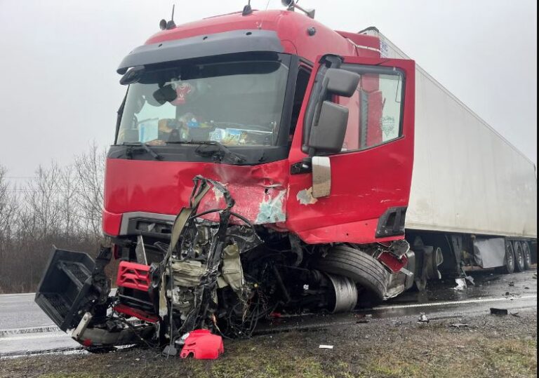 Genci Sadiku dhe Vasil Palo janë 2 shqiptarët që ndodheshin në makinën ...