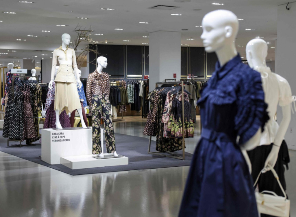 Large American luxury department store chain files for bankruptcy